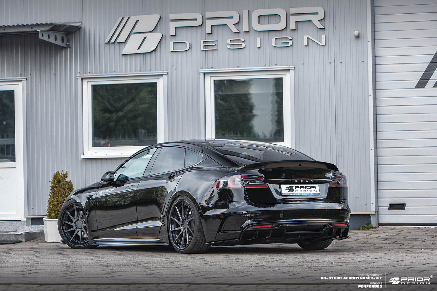 Prior Design s'occupe de la célèbre Tesla Model S P100D