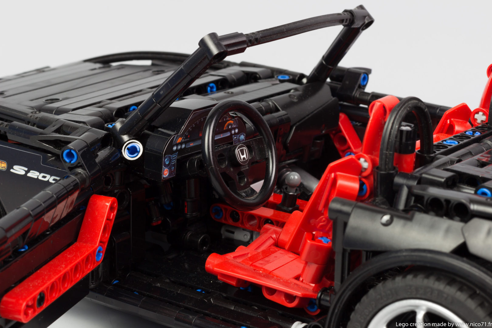 Voici la Honda S2000 en version Lego Technic non-officielle