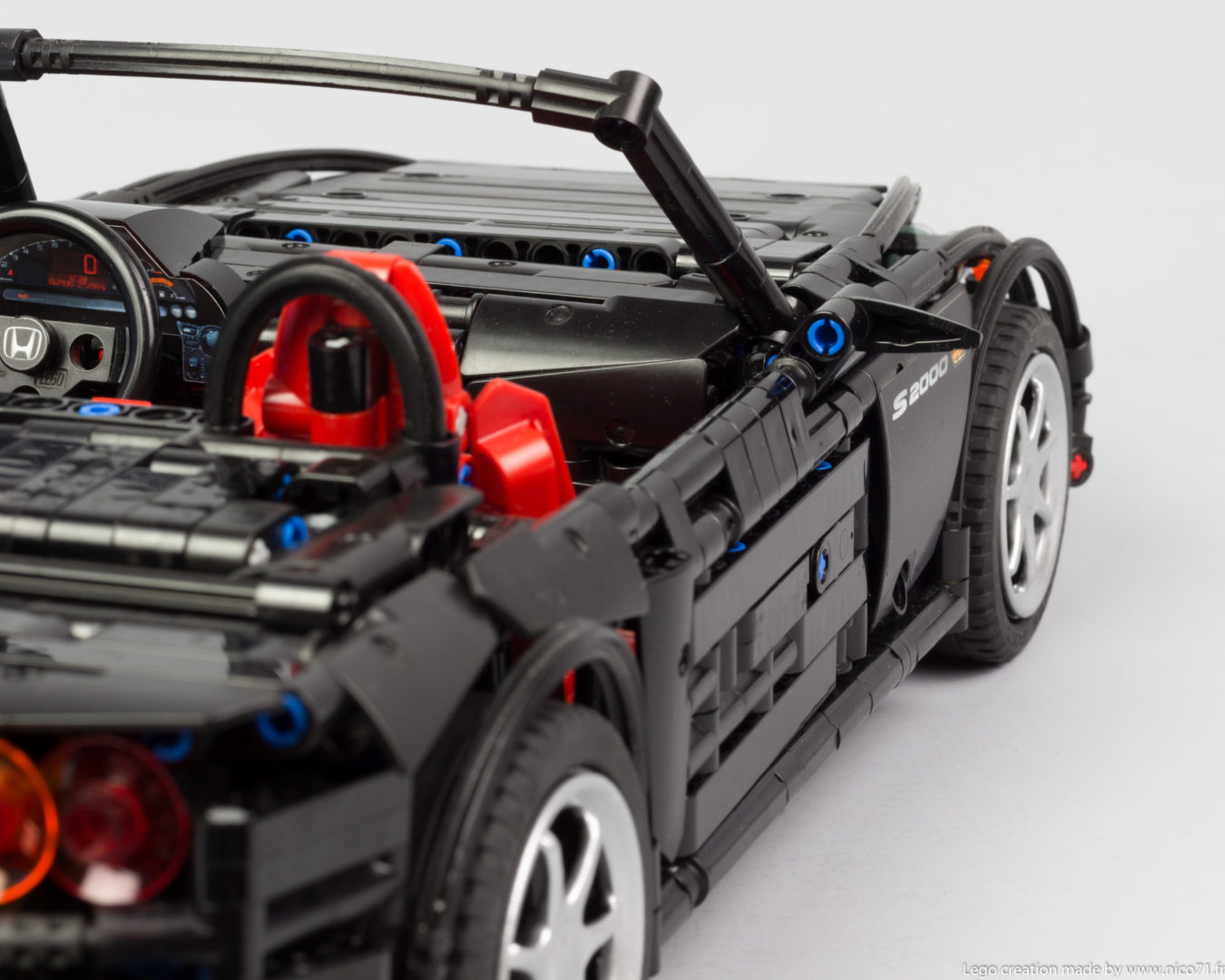 Voici la Honda S2000 en version Lego Technic non-officielle